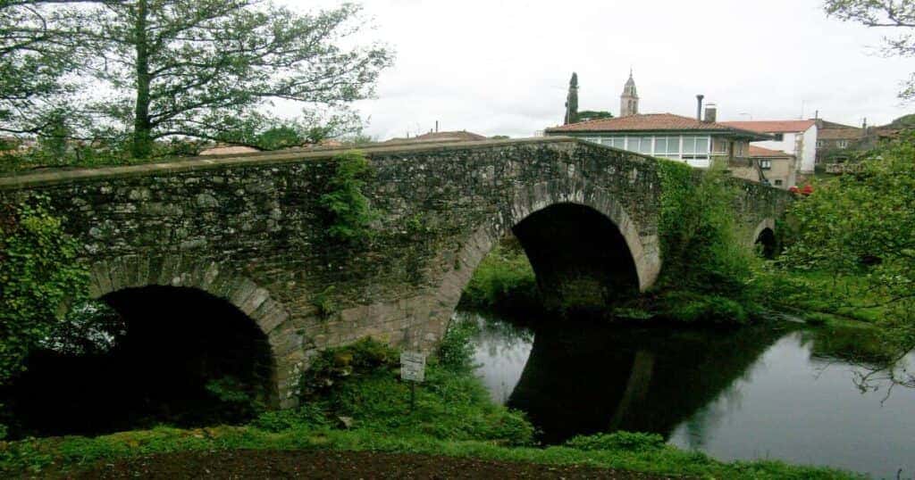 What to see and where to eat in Melide ☛ Viajeros Canallas 2024